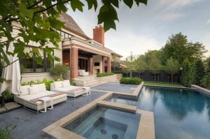 Stylish And Fashionable Outdoor Beds For The Ultimate Backyard Lounge