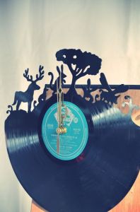 21 DIY Recycled Vinyl Projects Perfect For Any Interior Design