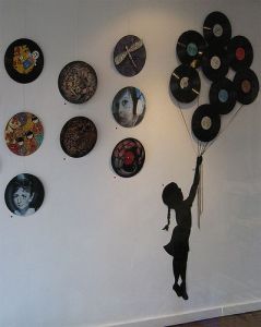 21 DIY Recycled Vinyl Projects Perfect For Any Interior Design