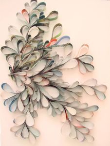 35 DIY Creative Things That Can Be Done With Your Old Magazines