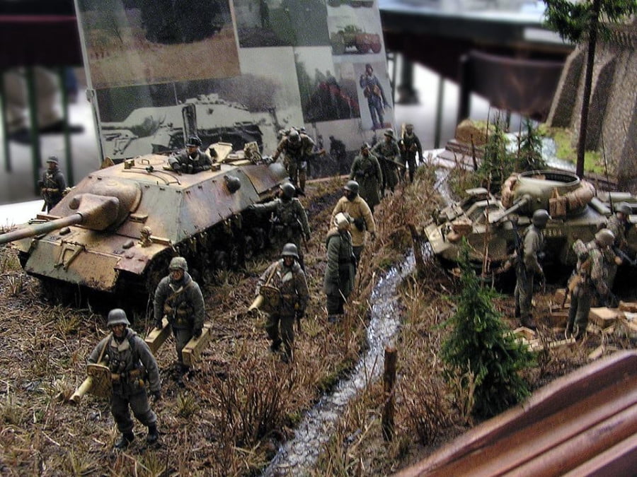 95+ Unbelievable Realistically Depicted Scale Models That Come To Life