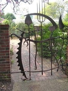 Insanely Beautiful DIY Upcycled Garden Gates That You Will Simply Adore