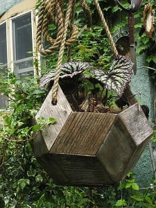 25 Insanely Beautiful Wooden Planter Ideas To Start Right Away