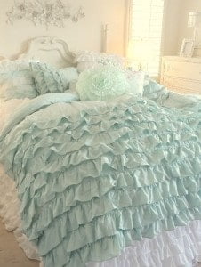 30 Of The Most Chic And Elegant Bed Comforter Designs To Choose From ...