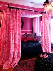 19 Beautiful Canopy Beds That Will Create A Majestic Ambiance To Any ...