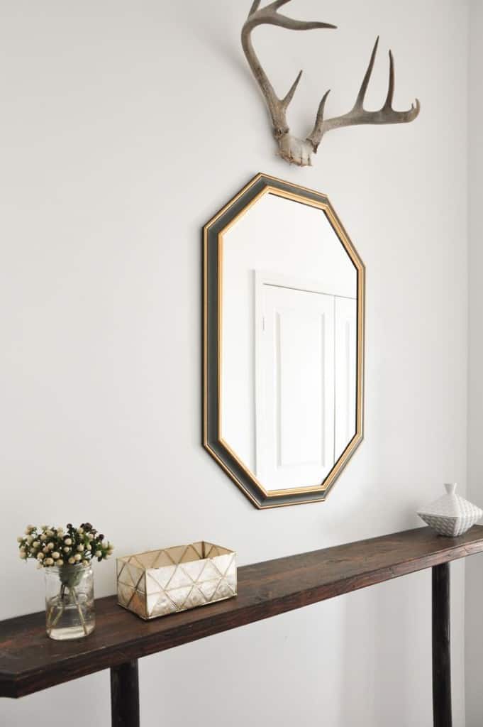 Enlarge Your Space With 18 Elegant Entryways With Captivating Mirrors
