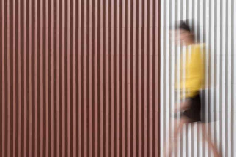 25 Spectacular 3D Wall Tile Designs To Boost Depth And Texture