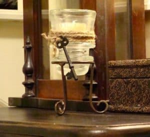 30 Delicate Projects That Repurpose Old Glass Insulators