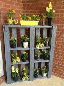 17 Brilliant Planter Stand Alternatives To Transform Your Backyard
