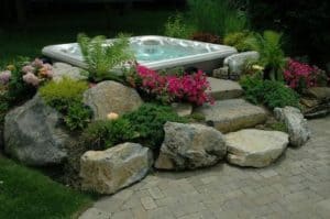 20 Outdoor Jacuzzi Ideas For A Relaxing Weekend