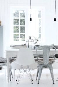 23 Spectacularly Mismatched Dining Chairs Compositions