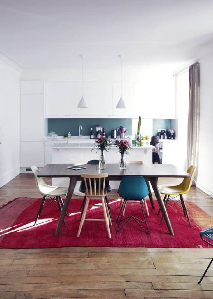 Mismatched Chairs That Will Add A Unique Touch To Your Dining Room