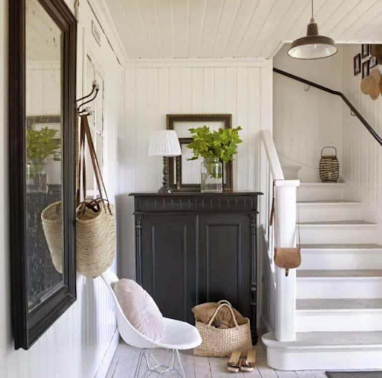 15 Ways To Feng Shui Your Entryway