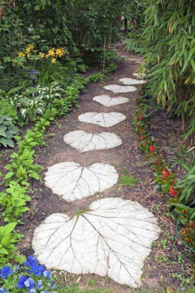 19 Stunning Garden Pathways That You Can Make On Your Own