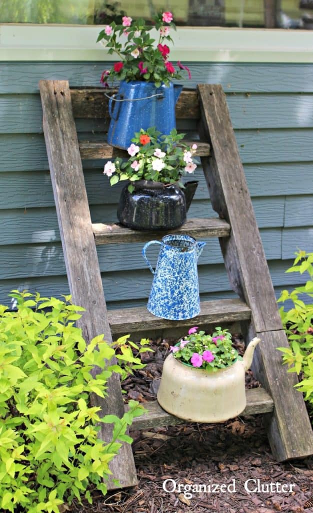 19 Vintage Gardens That Will Make You Fall In Love With Antique Designs