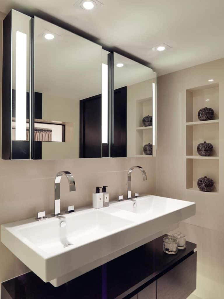 19 Double Vanity Bathrooms That Will Make Your Lives Easier
