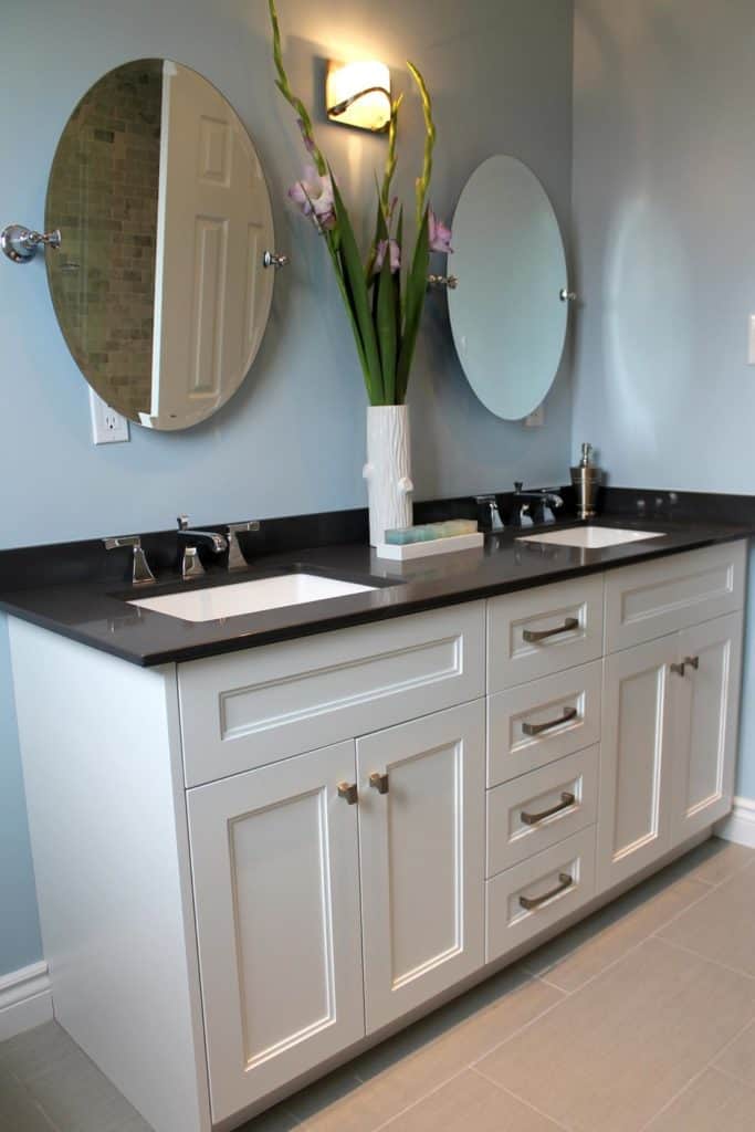 19 Double Vanity Bathrooms That Will Make Your Lives Easier