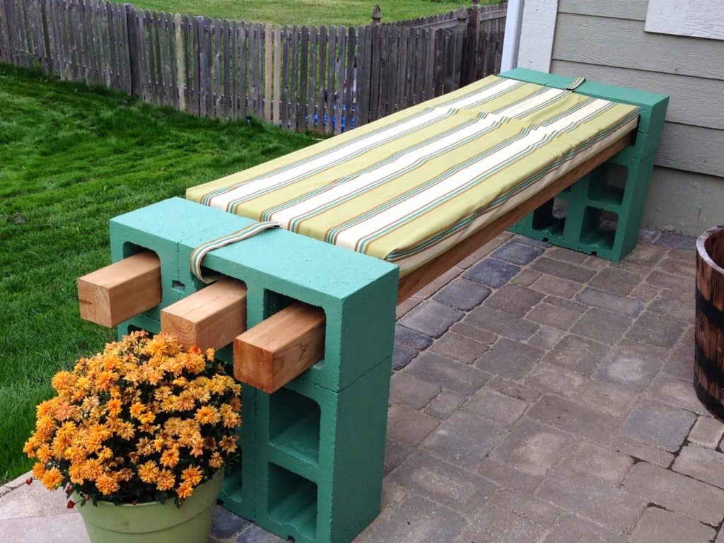 20 Smart Garden Bench Designs