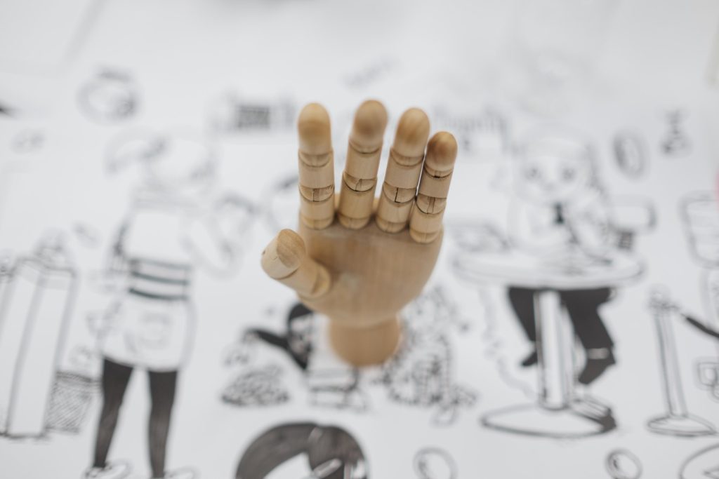 5 Best Hand Drawing Reference Photo Sources [Reviews]