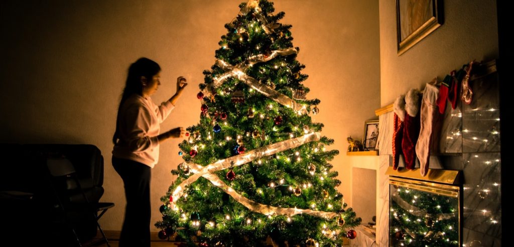 14 Best Christmas Tree Lights | Reviews + Guide