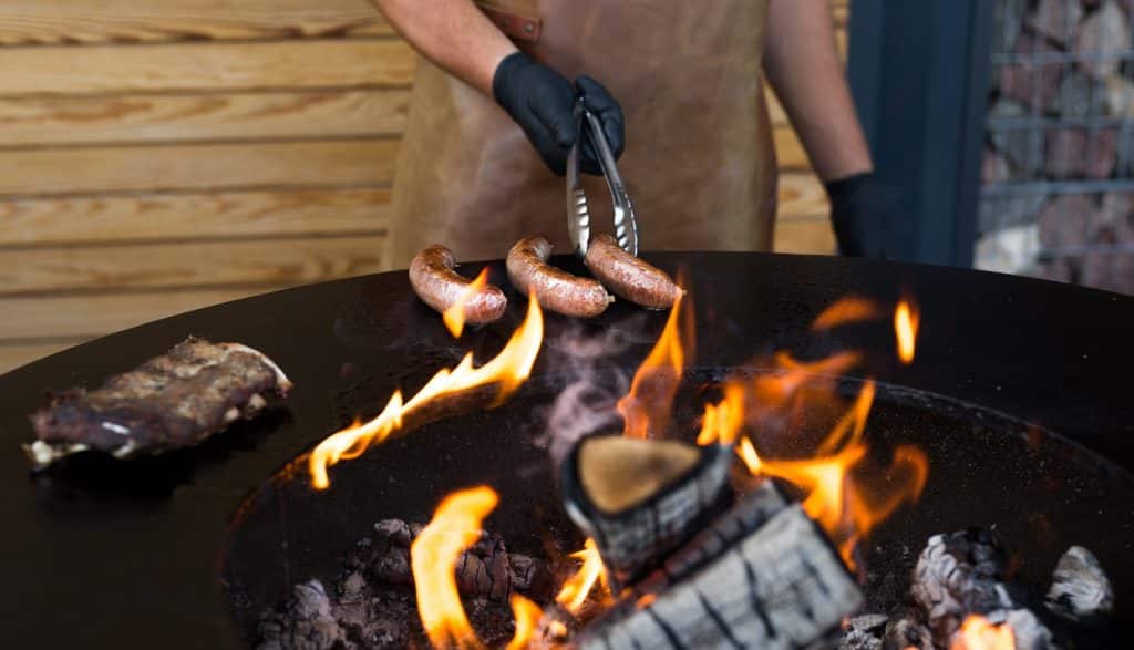 7 Tips For Smoking Meat With An Electric Smoker