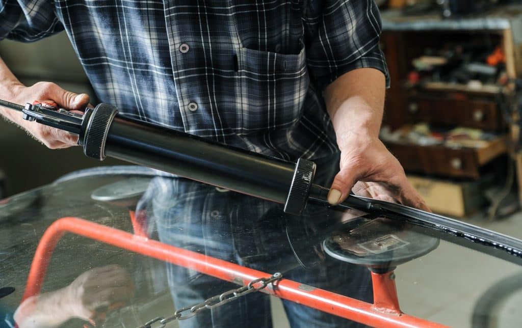 11 Best Aquarium Silicone Safe | Reviews + Guide