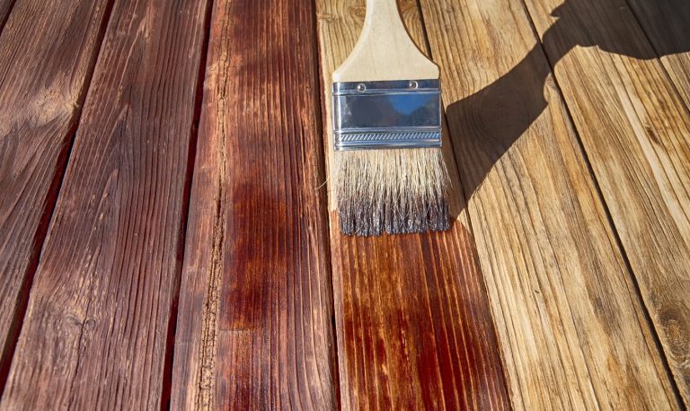 9 Best Varnishes For Wood [Reviewed+Buyer's Guide]