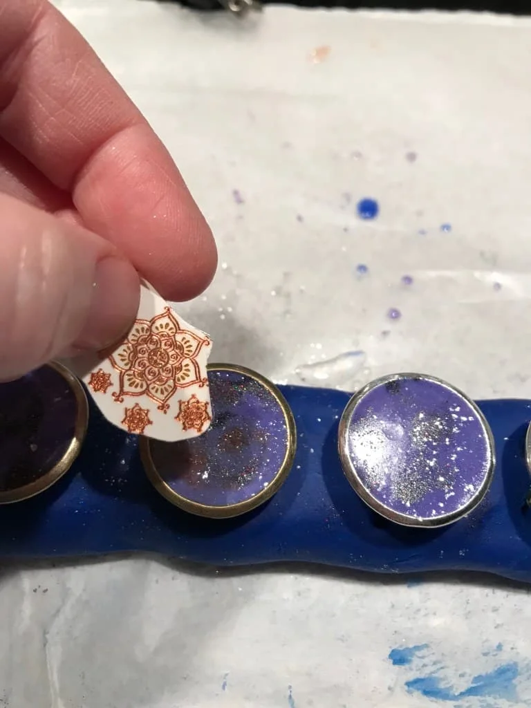 How To Make Resin Jewelry 101 [All You Need To Know]