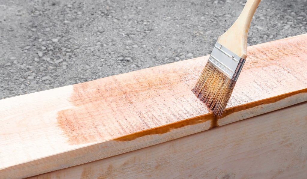 8 Best Exterior Polyurethane | Reviews + Buyer’s Guide