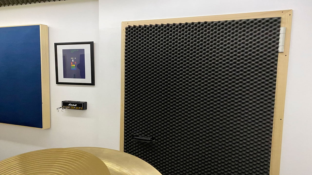 How To Soundproof A Door - Complete Guide